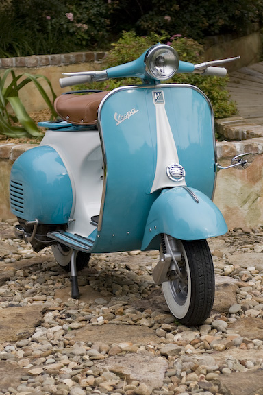 Modern Vespa : 65 vespa vnb restoration (I hope)