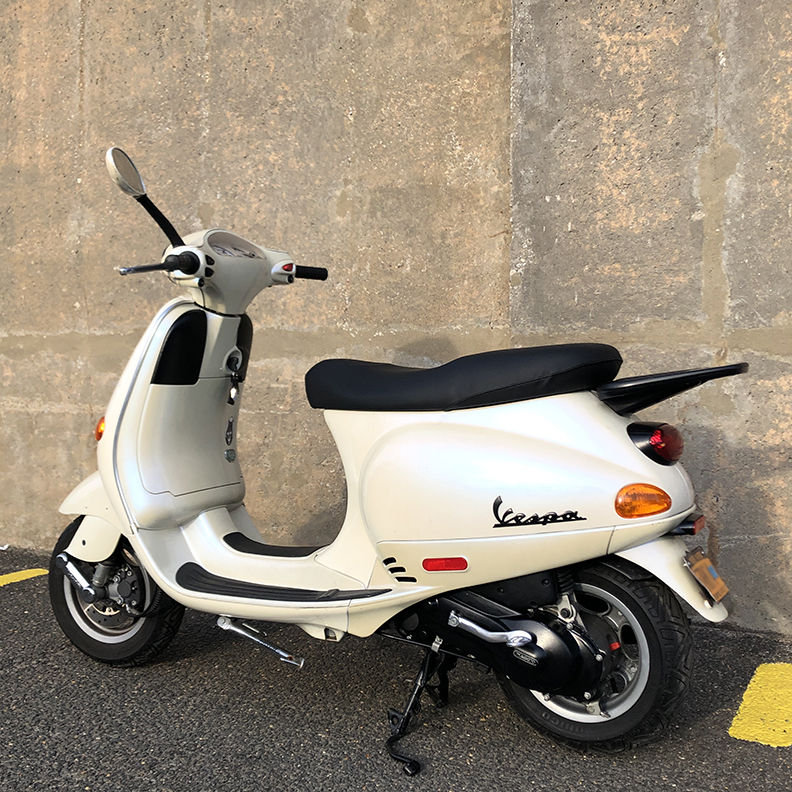 Modern Vespa : ET2 Project Bike