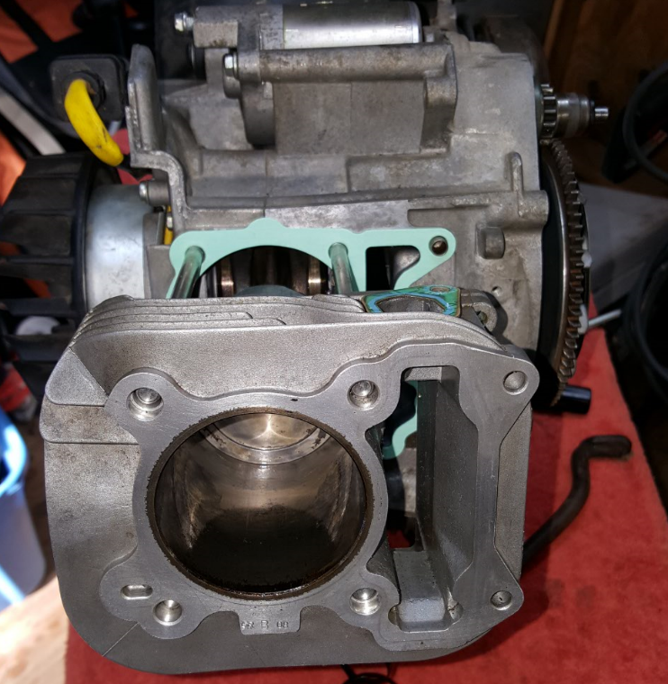Modern Vespa : LX 150 Engine reassembly (with photos)