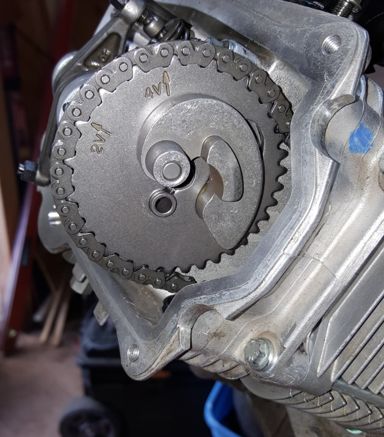 Modern Vespa : LX 150 Engine reassembly (with photos)