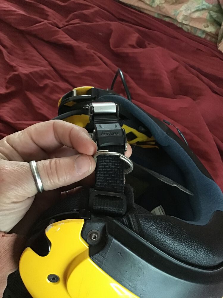 Modern Vespa : Helmet Strap Quick Release Adapter Kit