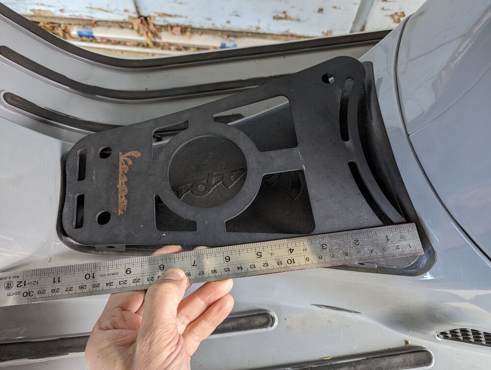 Modern Vespa : GTS Floor Rack