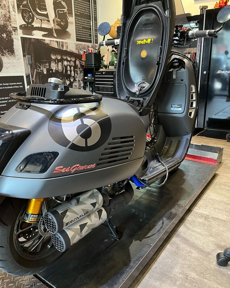 Modern Vespa : The great GTS exhaust showdown