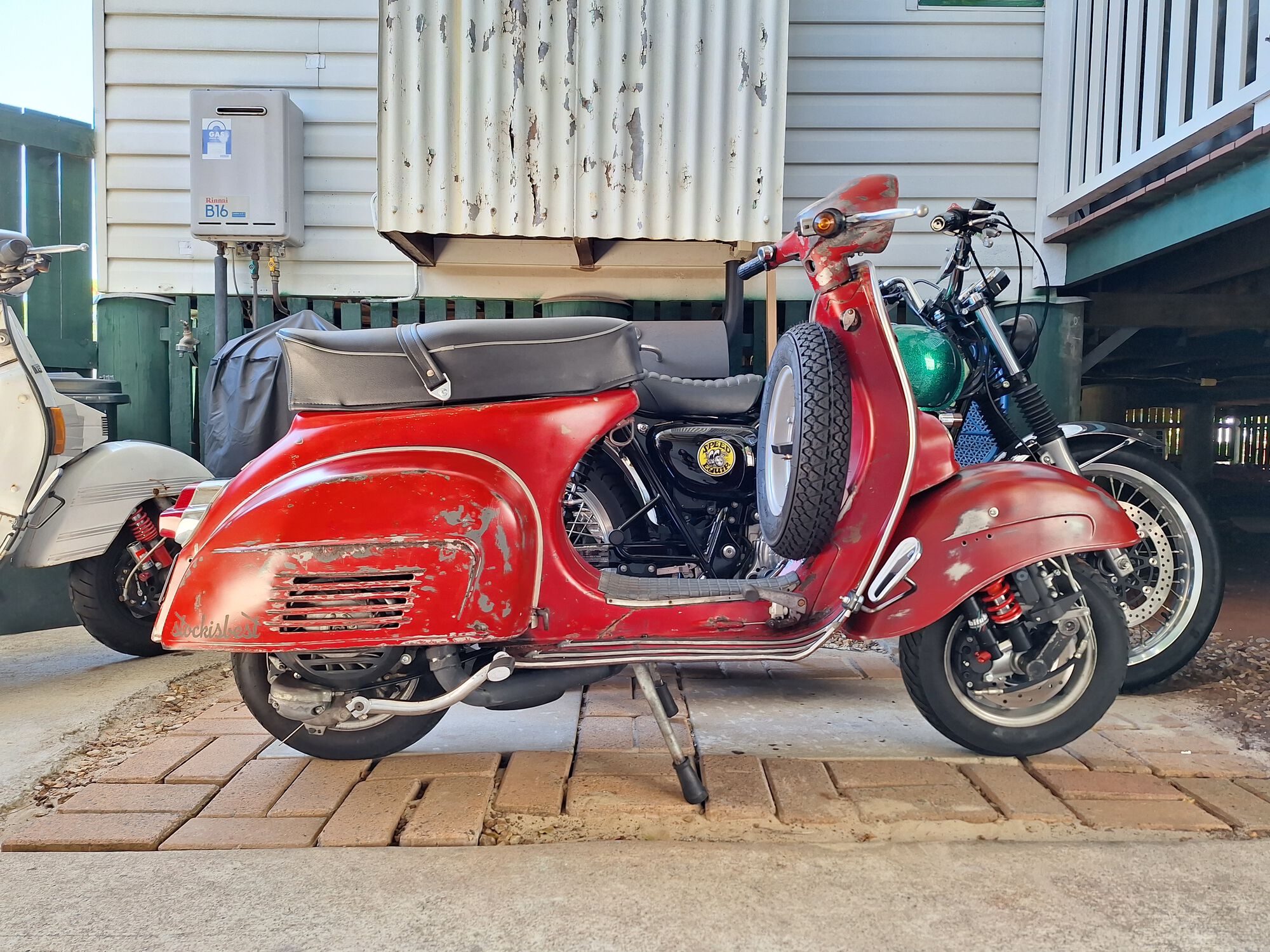 Modern Vespa : Building a Malossi 221 engine. What carb should I run?