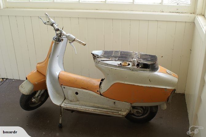 Modern Vespa : Never satisfied