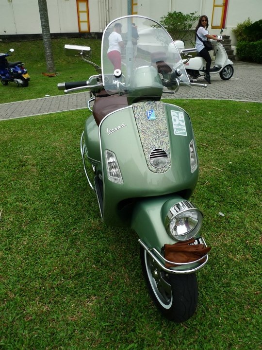 Modern Vespa : Vespa "GTV" all in one place