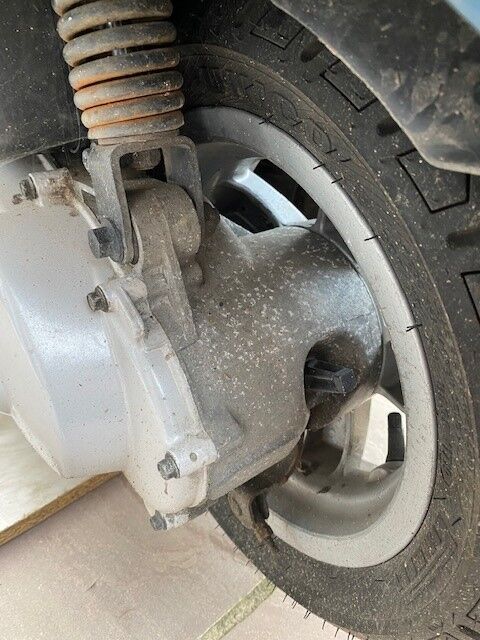 Modern Vespa : Removing surface rust from chrome and aluminium corrosion