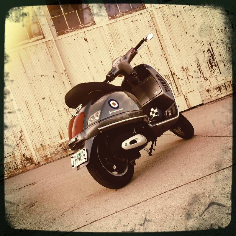 Modern Vespa : Beautiful Vespa pictures - post yours