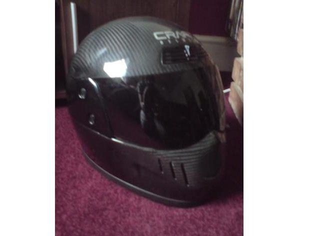Modern Vespa : Carbon Helmet Saved my mellon.