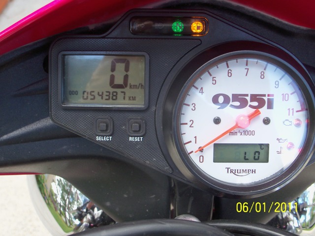 Modern Vespa : sip digital speedo for PX