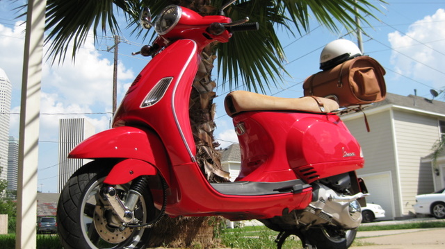 Modern Vespa : New Vespa Owner here from Texas!