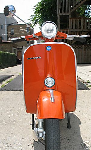 Modern Vespa : Rally 200