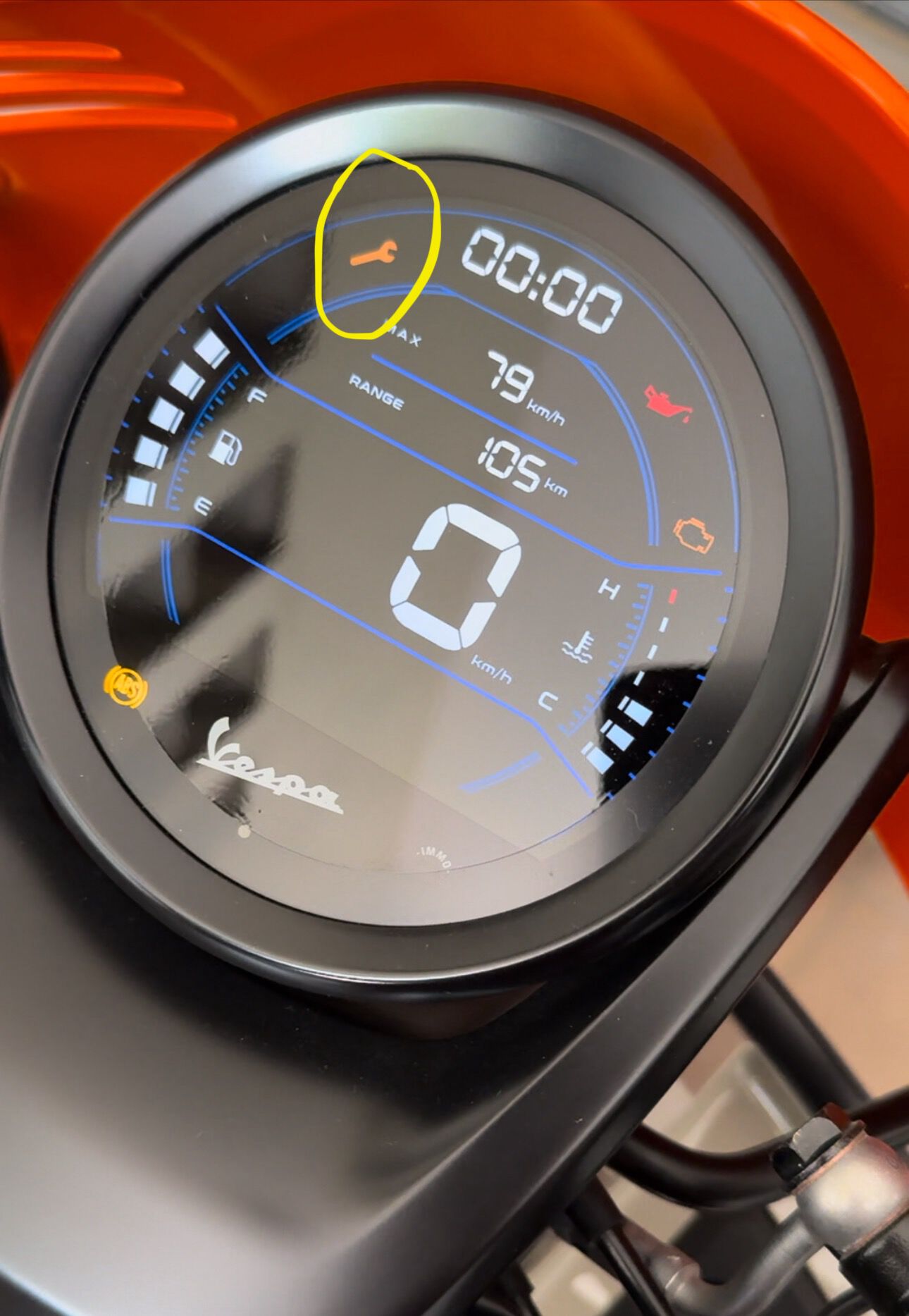 Modern Vespa : 2023 Vespa GTV Service light Reset?