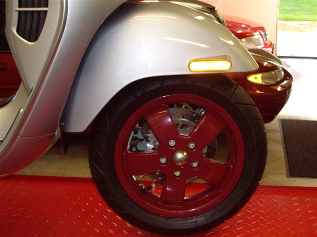 Modern Vespa : Refinishing wheels