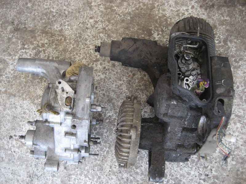 Modern Vespa : Cosa engine into P range frame