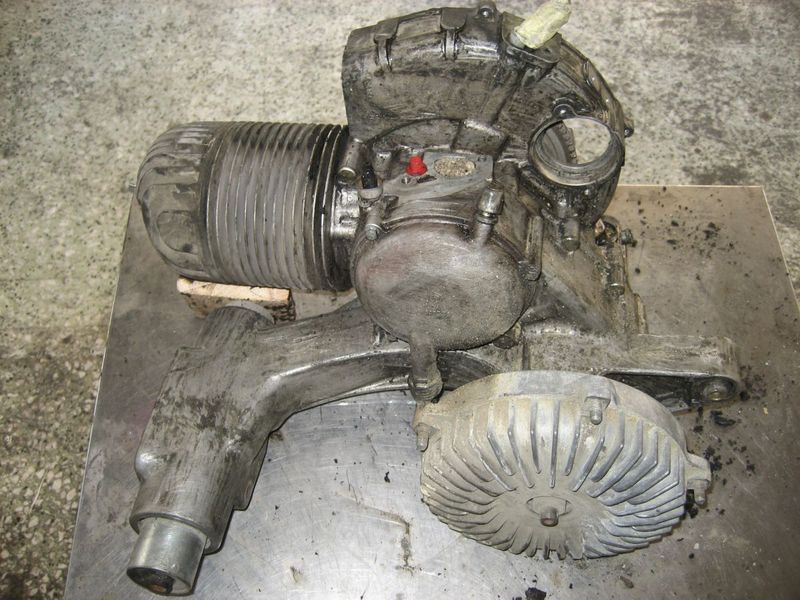 Modern Vespa : Cosa engine into P range frame