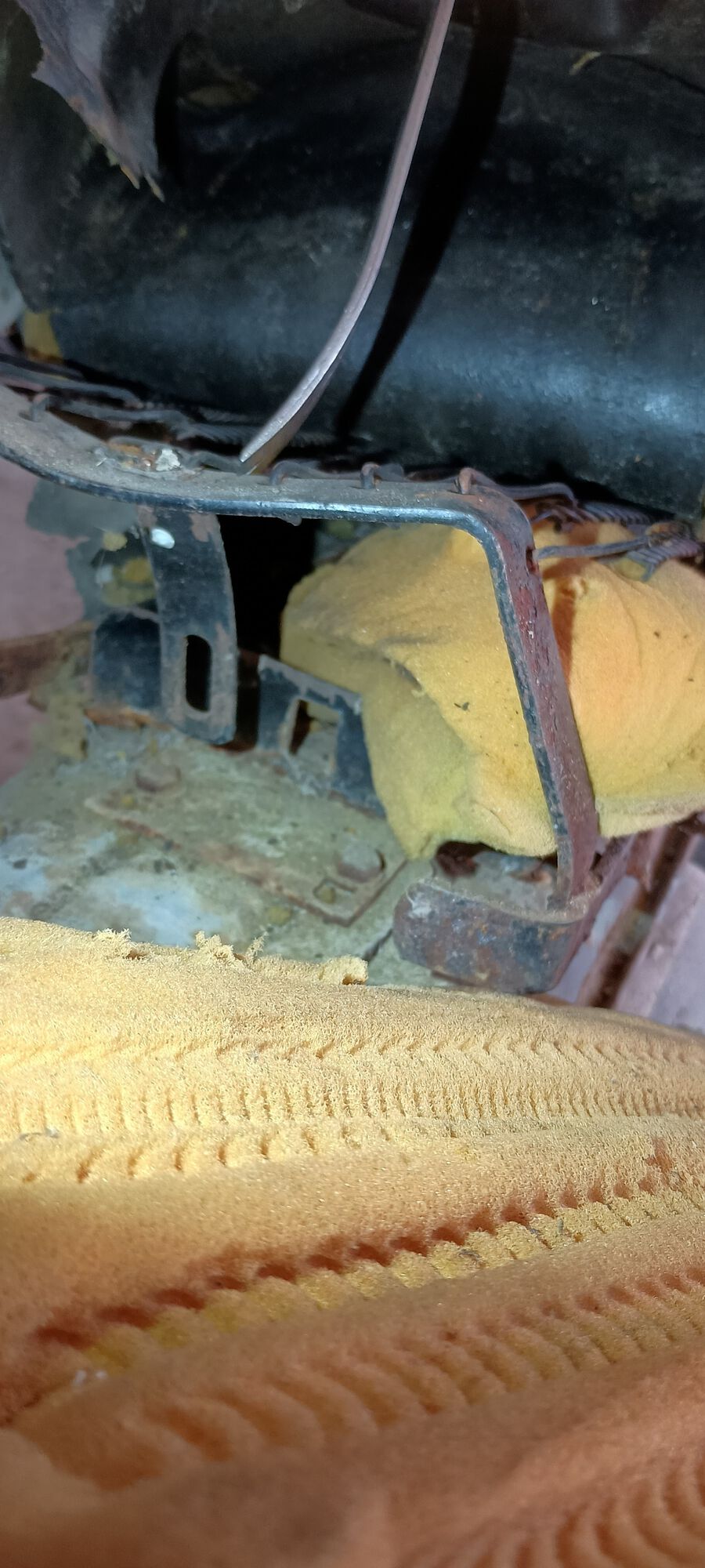 Modern Vespa : Lambretta ppl, can you help me fix this scooter please?