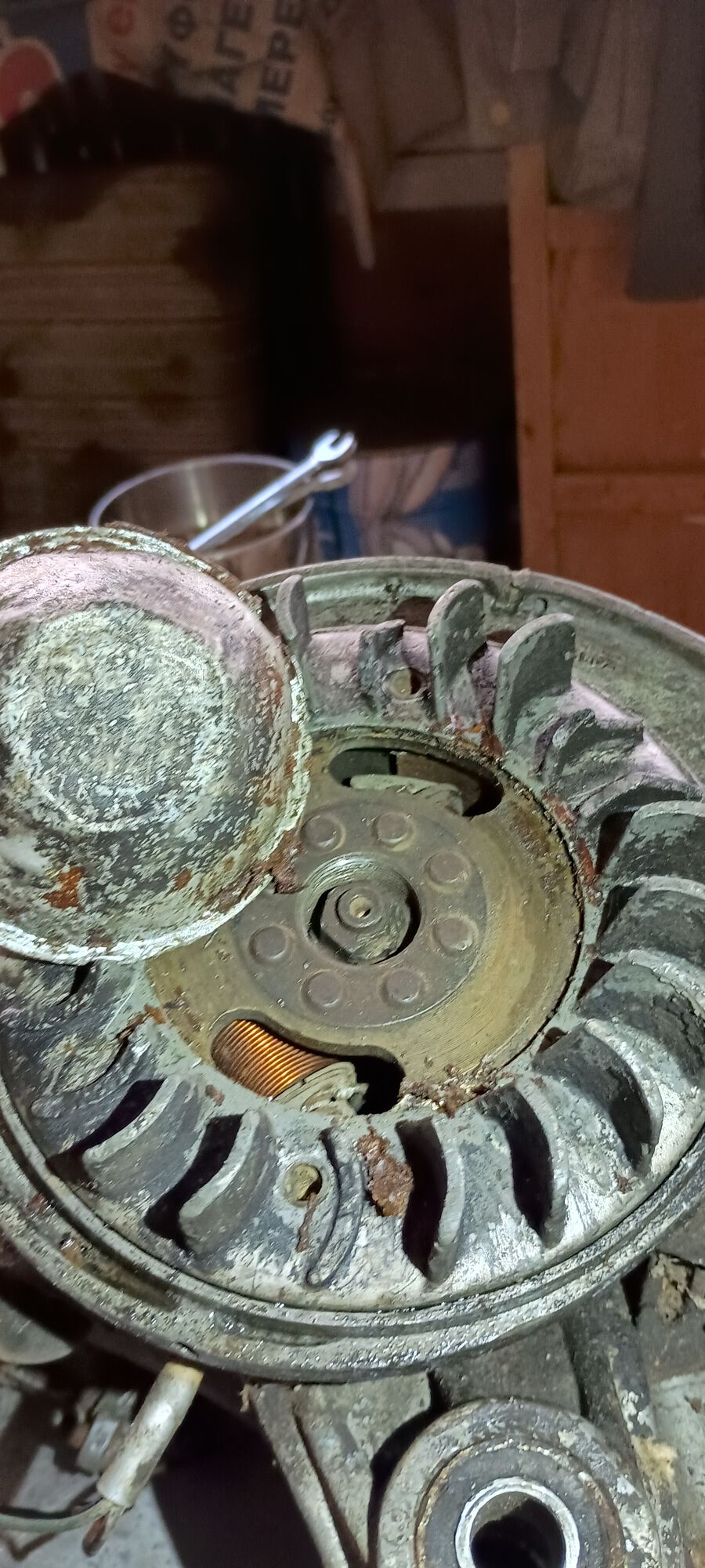 Modern Vespa : Lambretta ppl, can you help me fix this scooter please?