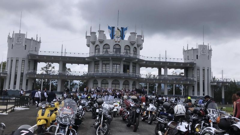 Modern Vespa : Distinguished Gentleman's Ride 2019