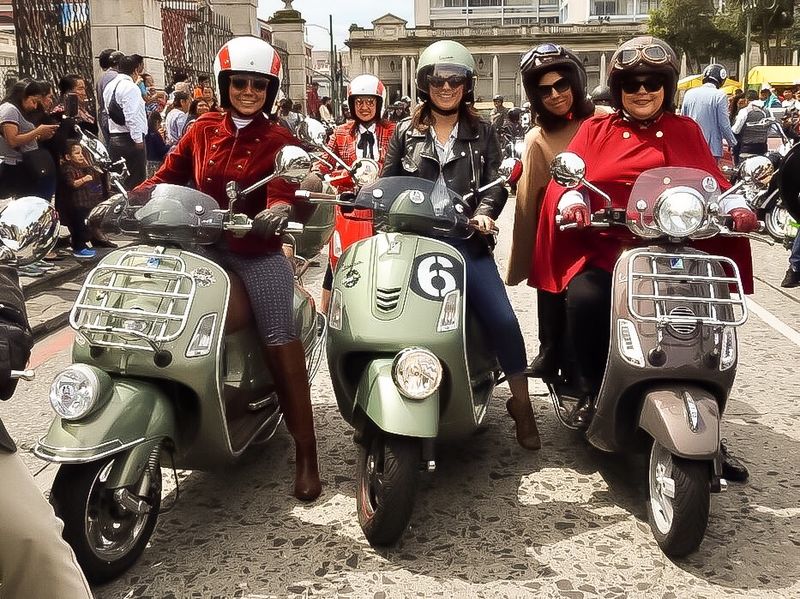 Modern Vespa : Distinguished Gentleman's Ride 2019
