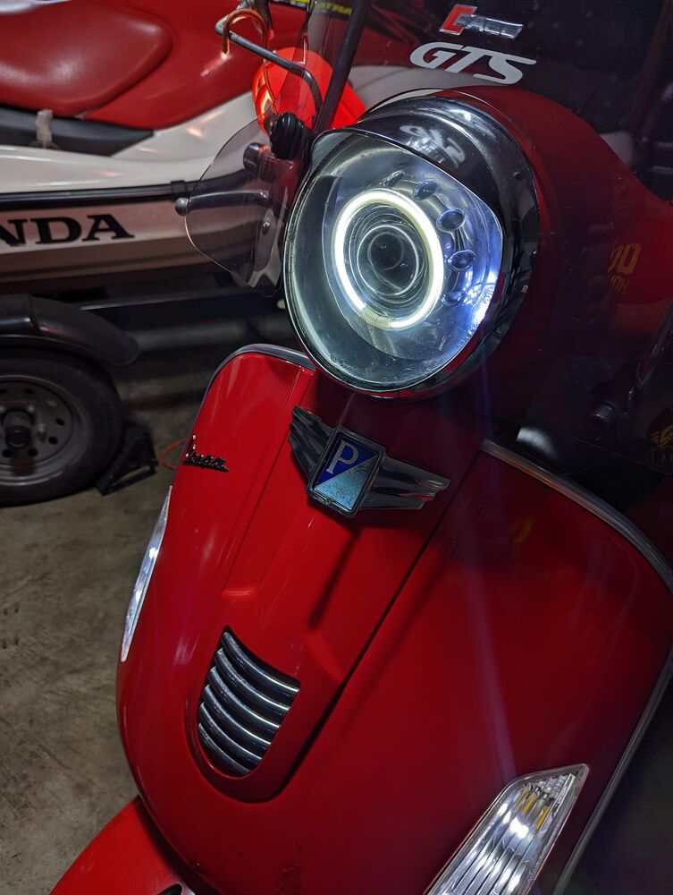 Modern Vespa : Fog lamps on the GTV
