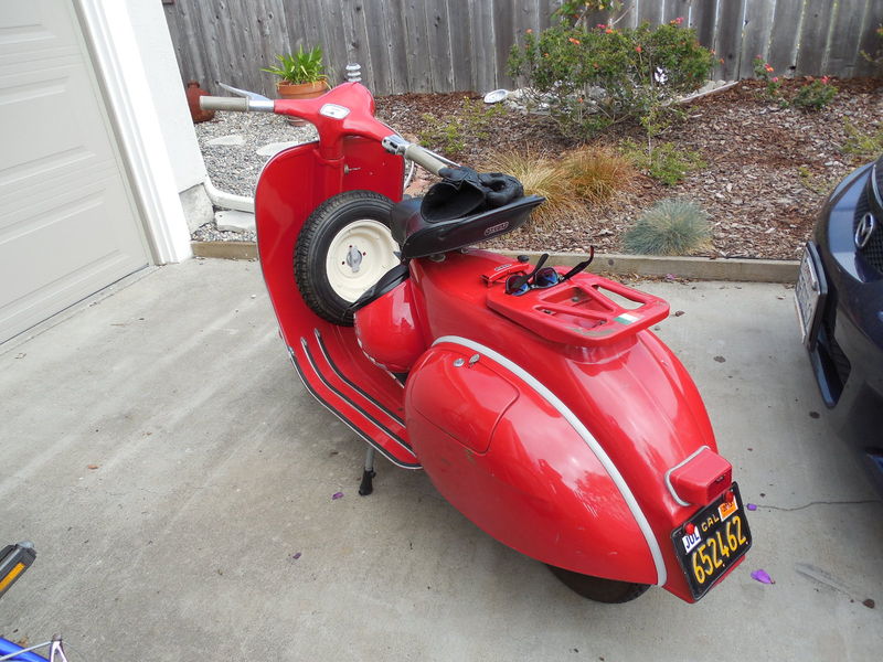 Modern Vespa : Vintage Plates