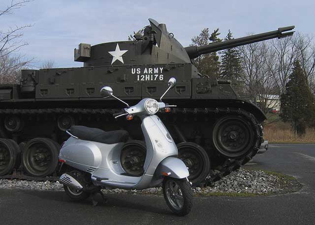 Modern Vespa : custom plates?