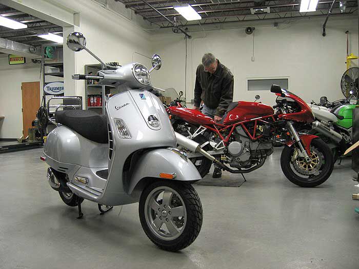 Modern Vespa : How many miles on your large body Vespa?