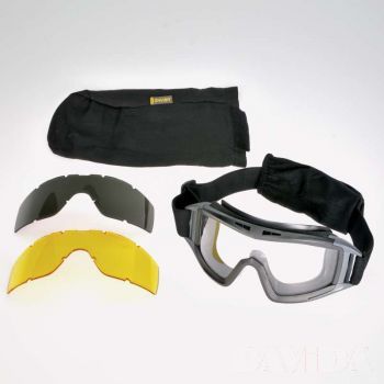 Modern Vespa : Lovin' my goggles!