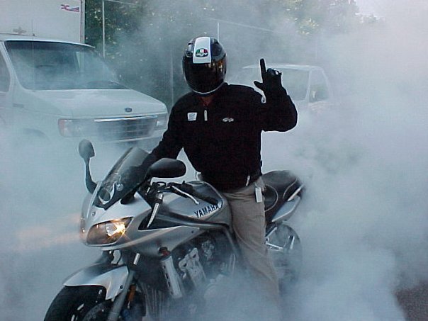 Modern Vespa : bmw s1000rr or what to do bored at work