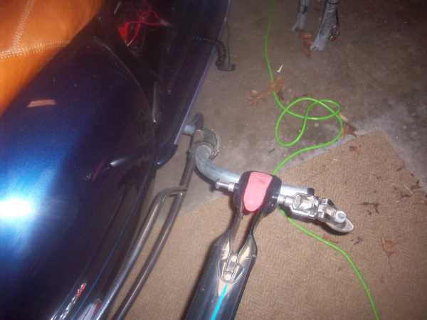 Modern Vespa : bicycle rack/ golf bag attachment for 07 vespa lx150