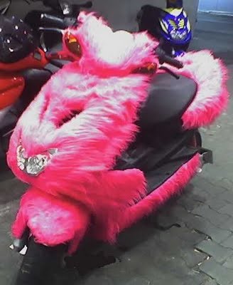 Modern Vespa : ugliest scooter ever?