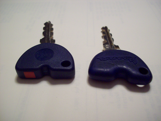 Modern Vespa : Do I have a master key or not?