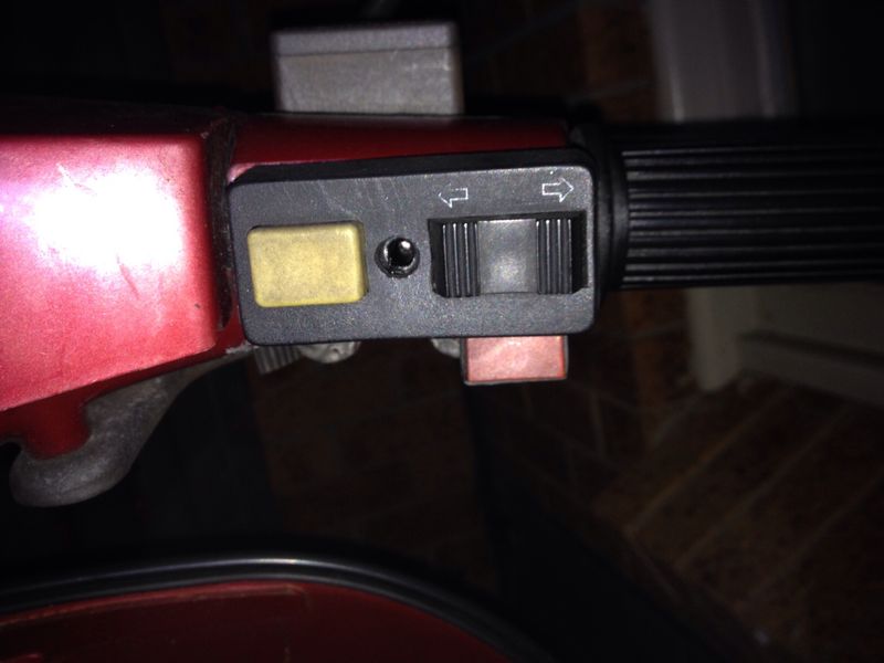 Modern Vespa : LML indicator switch wiring nightmare