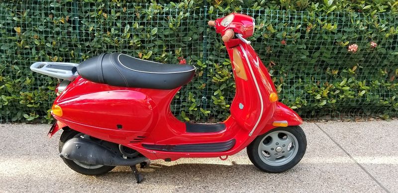 Modern Vespa : ET4 Turn Signal Electrical Question