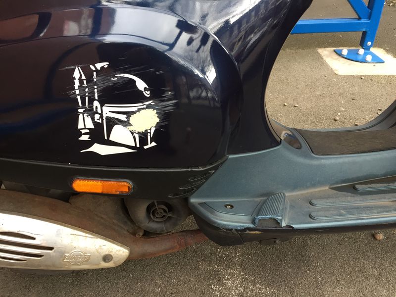 Modern Vespa : Fell off my Vespa on black ice - smashed in Boba's face