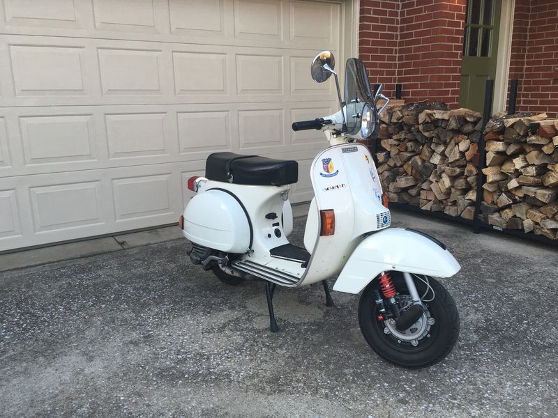 Modern Vespa : Pinasco split tubeless rims.