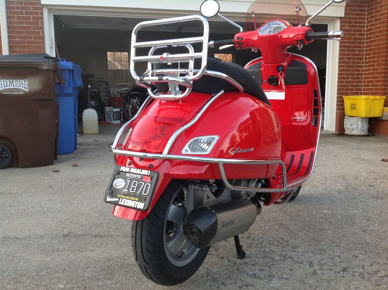 Modern Vespa : Vespa GTS 250 front fender 'bumper', 'trim' etc...Options?
