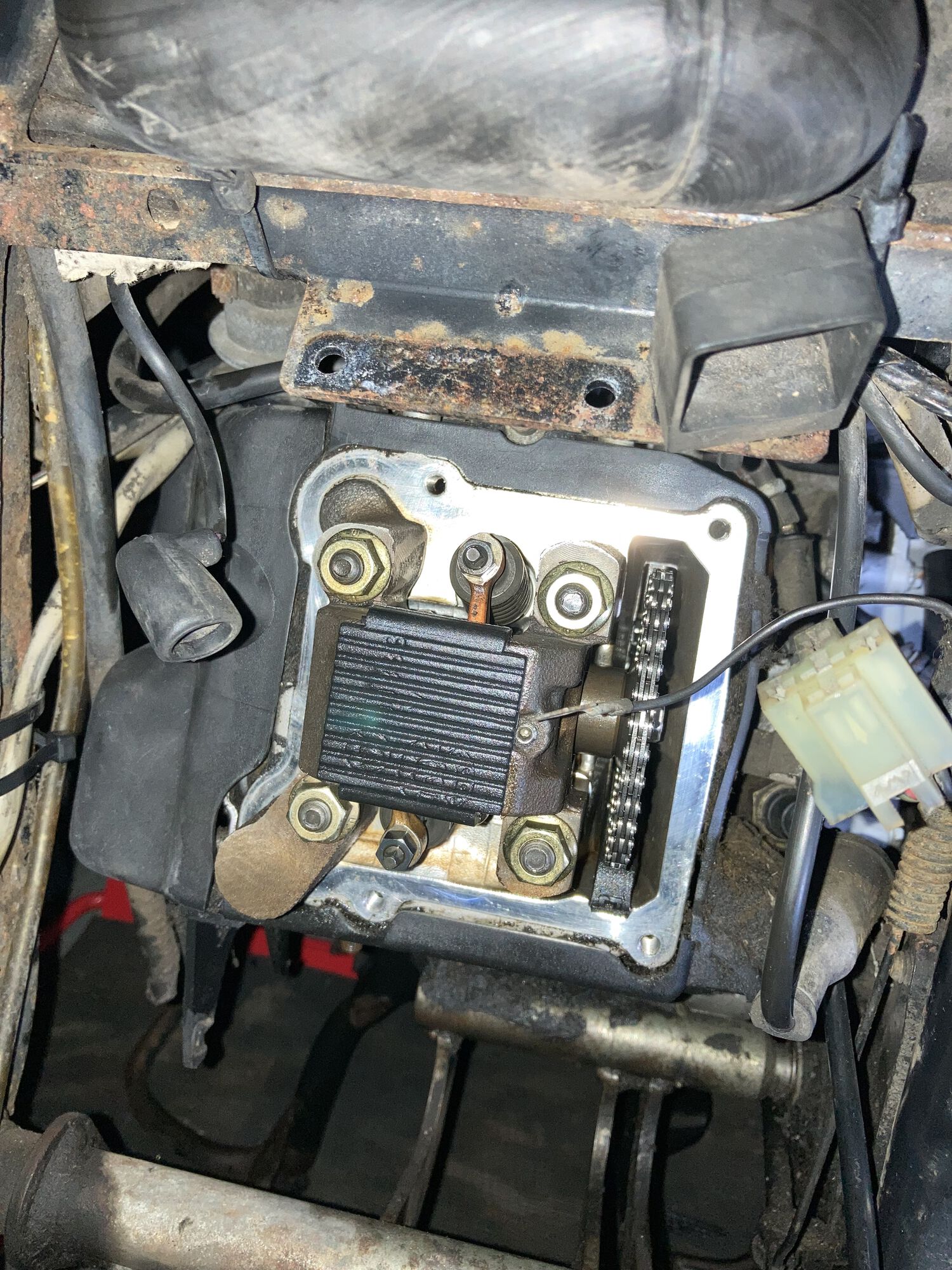 Modern Vespa : Valve clearances same at every 360 degree rotation!