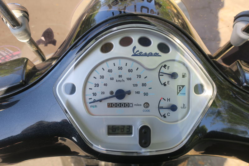 Modern Vespa : Rocket hits 90,000 miles