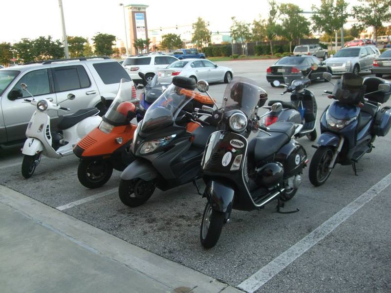 Modern Vespa : Rocket and Me in the Scooter Cannonball Run