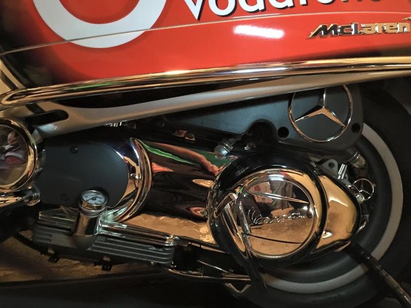 Modern Vespa : show me the CHROME