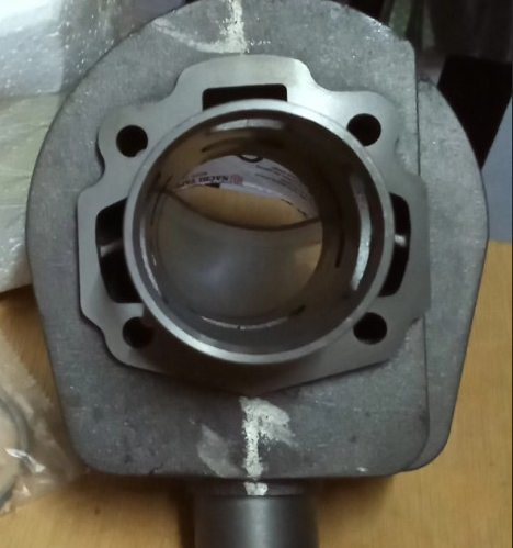 Modern Vespa : LML "5-port" cylinder into Super 2-port engine