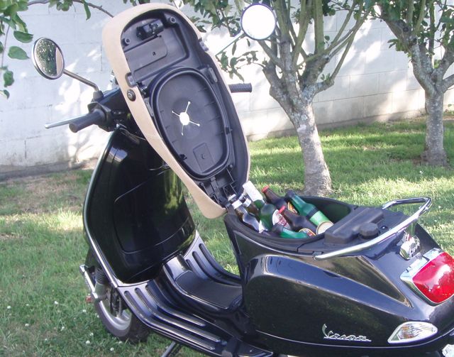 Modern Vespa : On a hot day....
